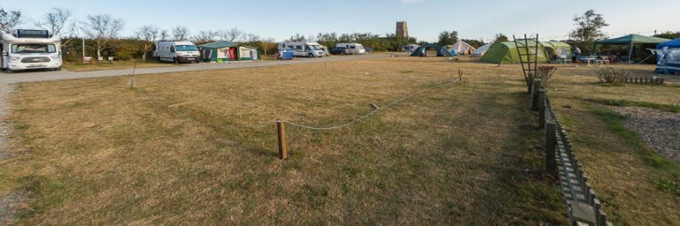 The Lighthouse Inn – Coast Road, Walcott, NR12 0PE Tel: 01692 650371